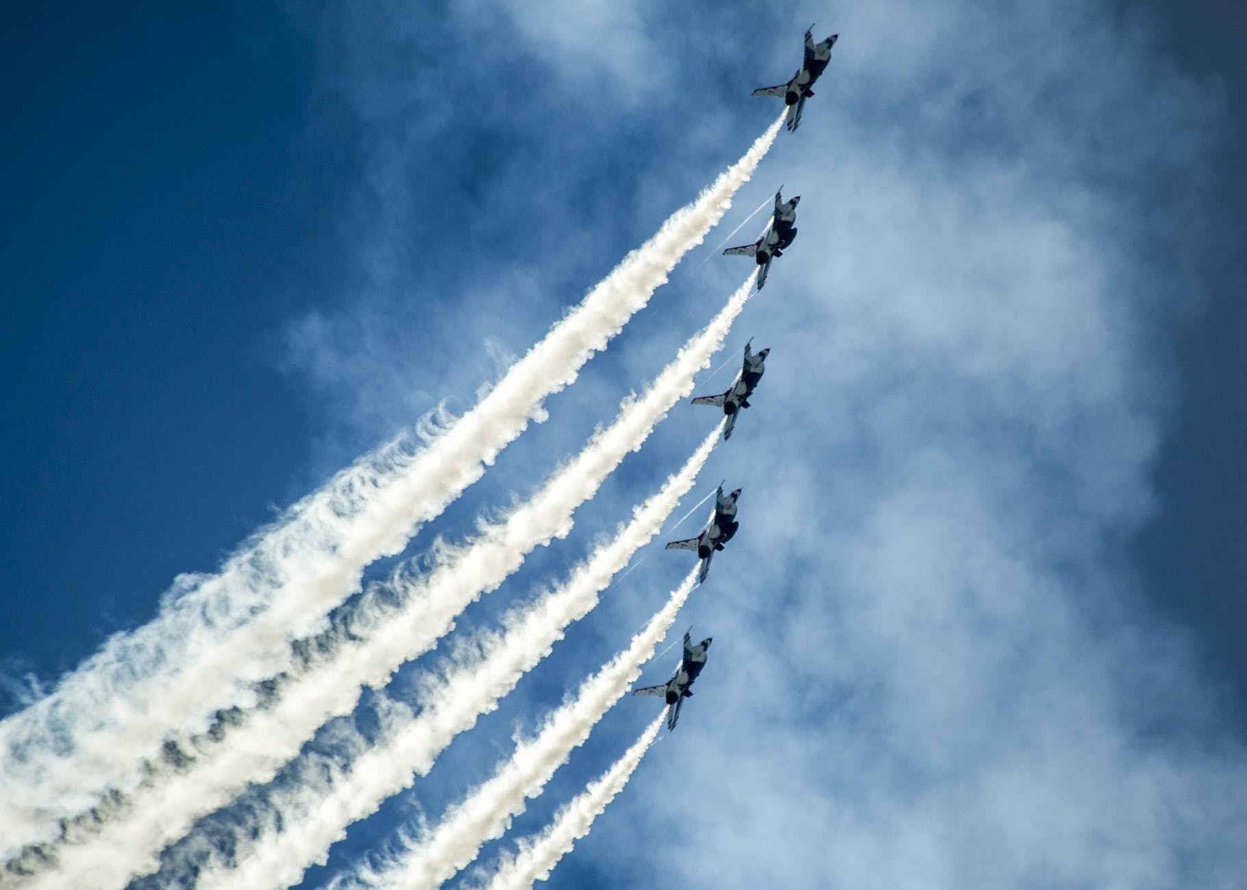 Look UP: U.S. Navy Blue Angels Plan Visit ⋆ 715Newsroom.com