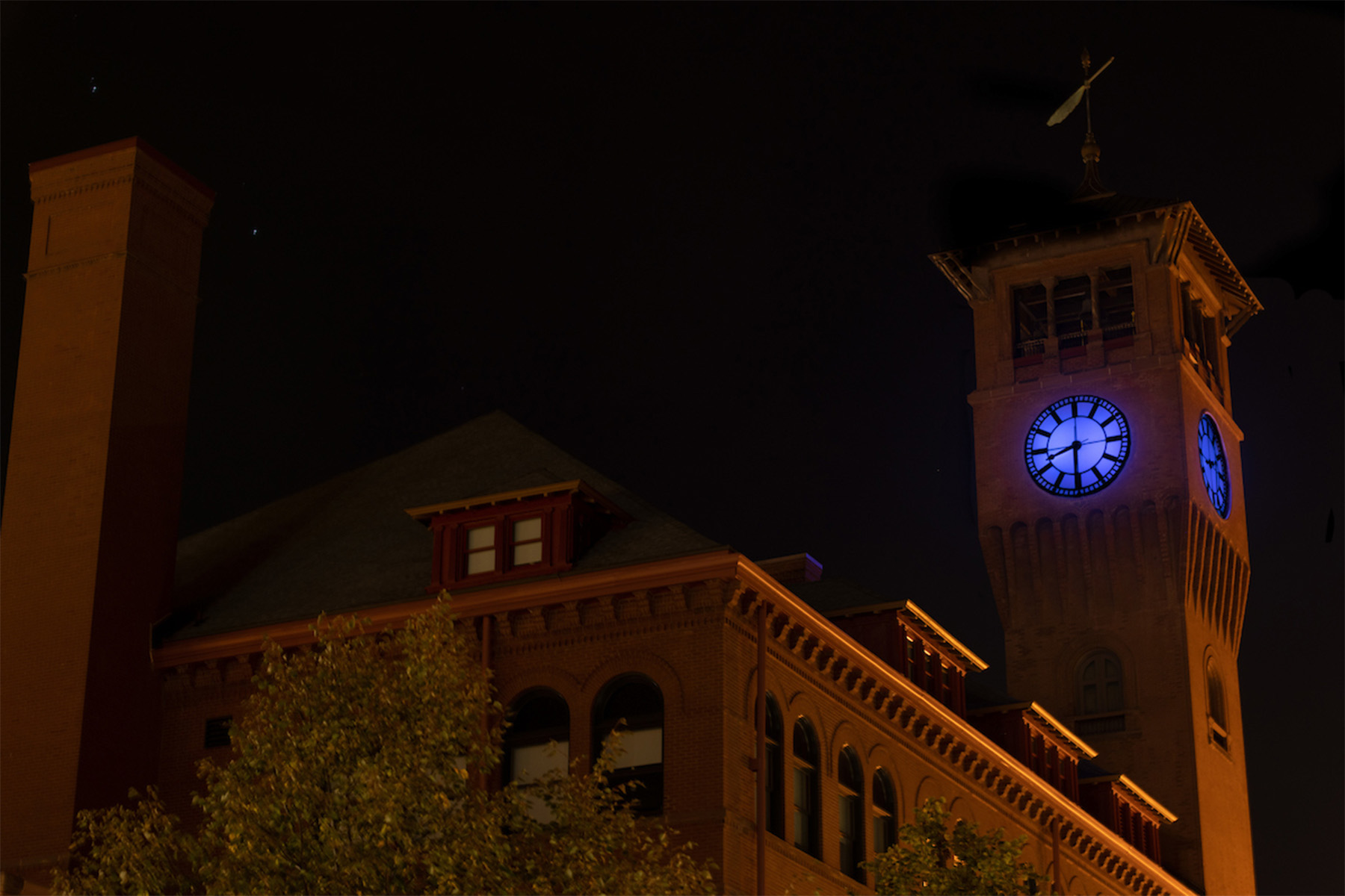 Menomonie Lights Up, Murals Hit Town, Sculptures Show Up ⋆ 715Newsroom.com